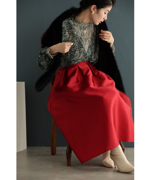 cawaii スカート ラグジュアリーな艶紅タックミディアムスカート