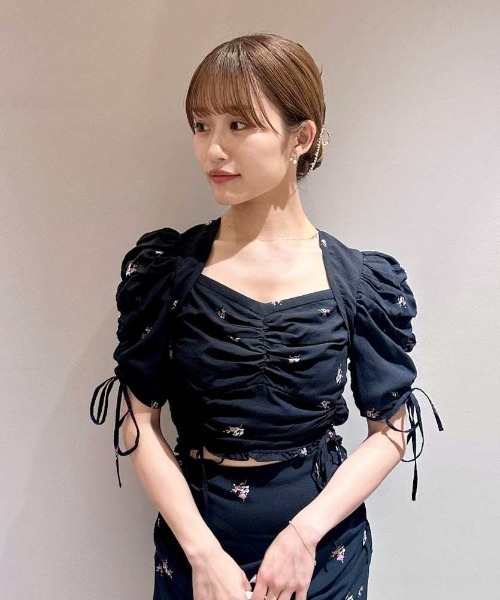 SNIDEL ブラウス シャツ プリントギャザースリーブブラウス レディース : ZOZOTOWN Yahoo!店 - 通販 - Yahoo!ショッピング