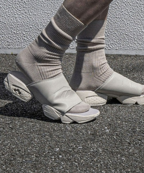 Reebok（リーボック） サンダル フューリースライド / FURY SLIDE メンズ レディース : ZOZOTOWN Yahoo!店 - 通販 - Yahoo!ショッピング