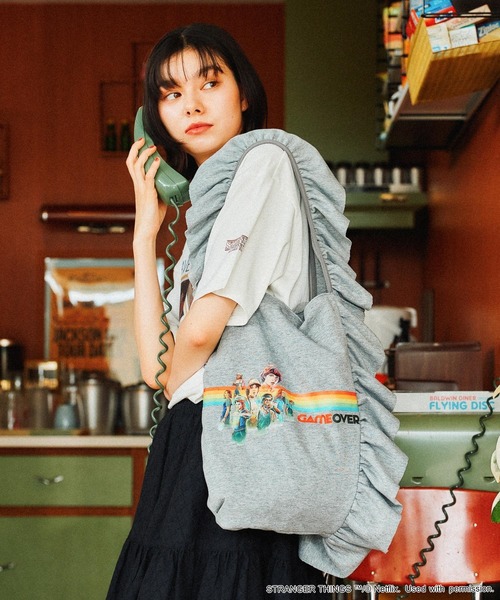 niko and… トートバッグ 「STRANGER THINGS」コラボフリルトートバッグ レディース : ZOZOTOWN Yahoo!店 - 通販 - Yahoo!ショッピング