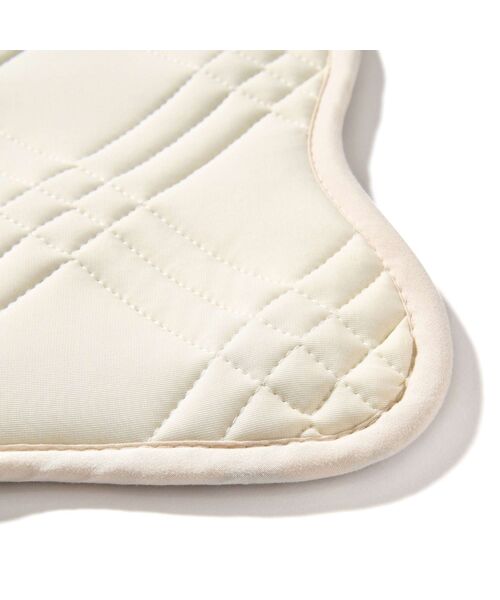 Francfranc ラグ ラグマット ひんやり キルトラグ スカラップ L 1850×1850 アイボリー : ZOZOTOWN Yahoo!店 - 通販 - Yahoo!ショッピング