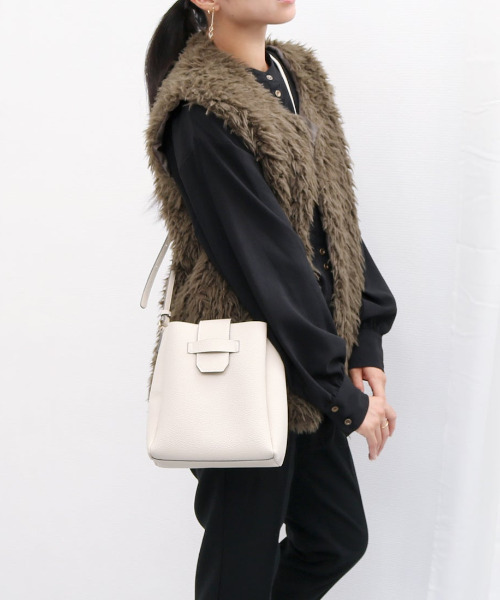 cache ショルダーバッグ バッグ カシュカシュ cachecache / 3つ口縦型ショルダーバッグ レディース : ZOZOTOWN Yahoo!店 - 通販 - Yahoo!ショッピング