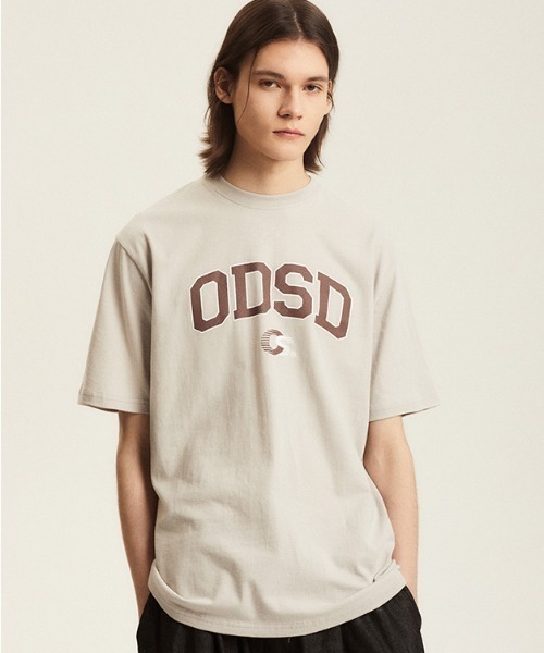 ODD STUDIO tシャツ A'GEM/9 × .kom「ODD STUDIO/オッドスタジオ」ODSD varsity sports t-shirt/バーシティースポ ...