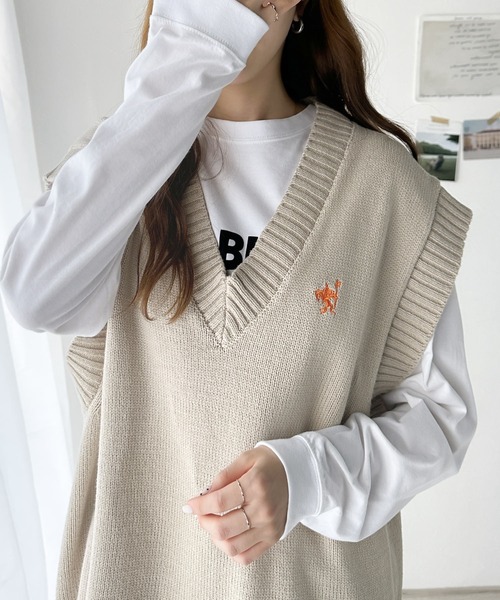 Yahoo!オークション - 「Java」 Vネックニット MEDIUM ホワイト レディ...