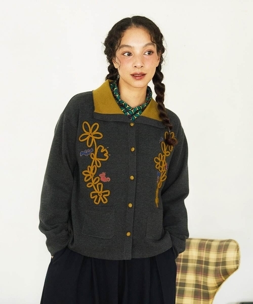 Jocomomola（ホコモモラ） カーディガン Palque Wフェイス フラワー