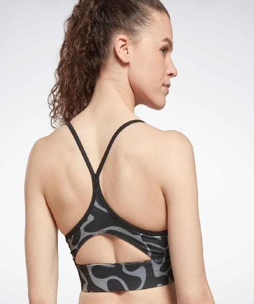 Reebok ワークアウト トライ バック ブラ / WOR AOP Tri Back Bra「返品不可商品」 レディース : ZOZOTOWN Yahoo!店 - 通販 - Yahoo!ショッピング