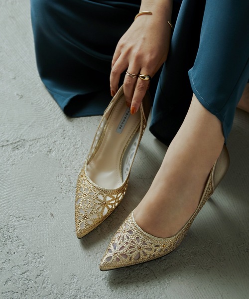 niana（ニアナ） パンプス 花柄パンチングカットパンプス : ZOZOTOWN