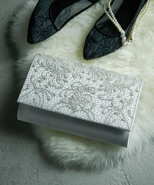 niana（ニアナ） クラッチバッグ パーティーバッグ パール＆ビーズ刺繍