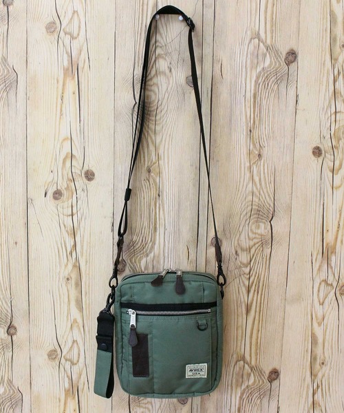 AVIREX（アヴィレックス） ショルダーバッグ FLIGHT NYLON 'VERTICAL