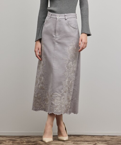 GRACE CONTINENTAL（グレースコンチネンタル） スカート エンブロイ