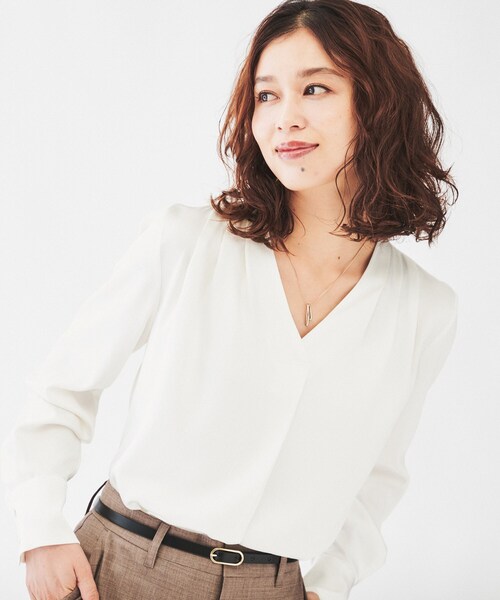 UNTITLED ブラウス シャツ 「通勤スーツ/入卒/セレモニー」サテンVネックブラウス レディース : ZOZOTOWN Yahoo!店 - 通販 - Yahoo!ショッピング