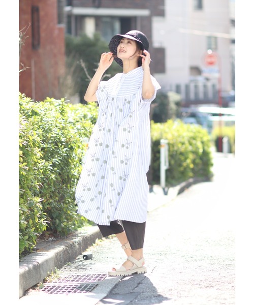 Yahoo!オークション - 「SUPER HAKKA」 半袖ワンピース - ブルー レデ...