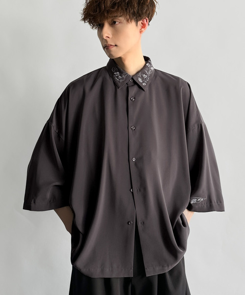 Classical Origin シャツ 「雰囲気でモテる。」衿刺繍ドレープドルマンシャツ／Embroidered Collar Draped Dolman Shirt メンズ ...