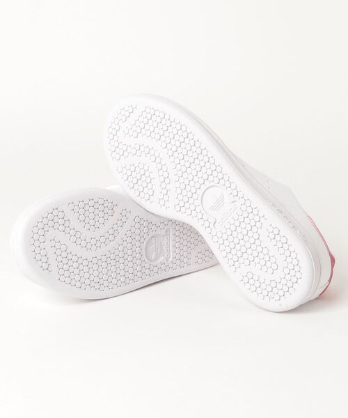 adidas（アディダス） スニーカー STAN SMITH J FX7522 FWWT/FWWT/BOPK レディース メンズ ...